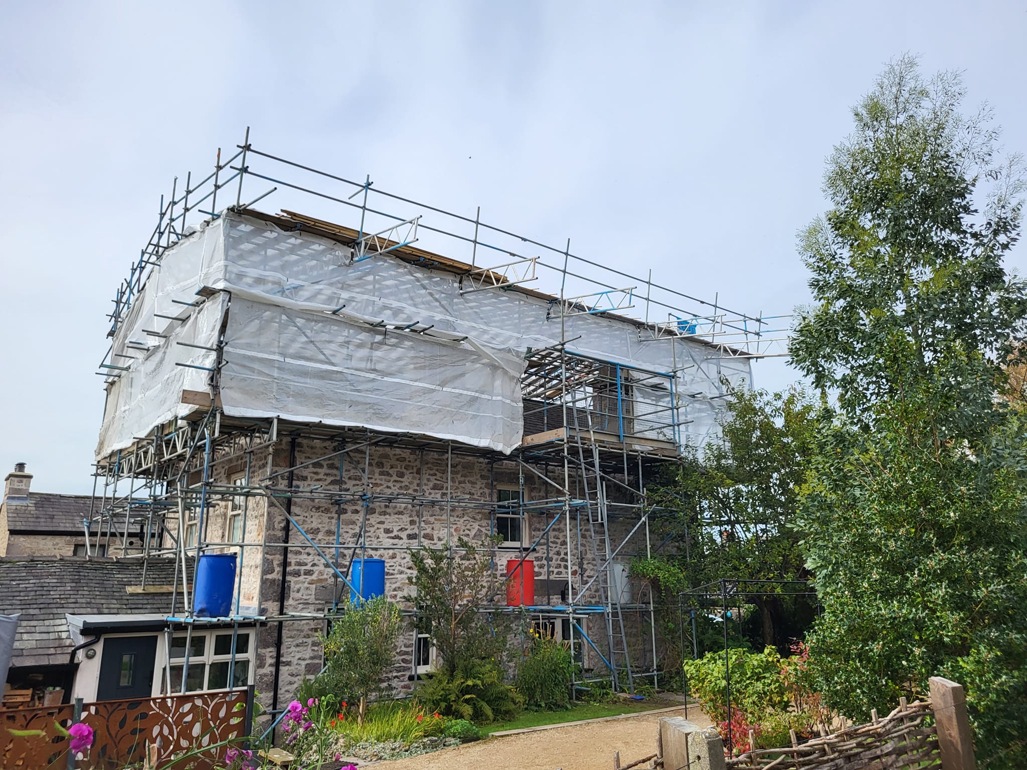 Roof Cover Scaffold Silverdale | Elite Scaffolds | 07943 392429